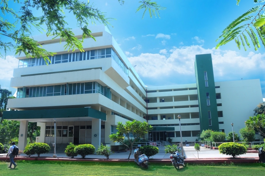 Sudhakarrao Naik Institute of Pharmacy, Pusad