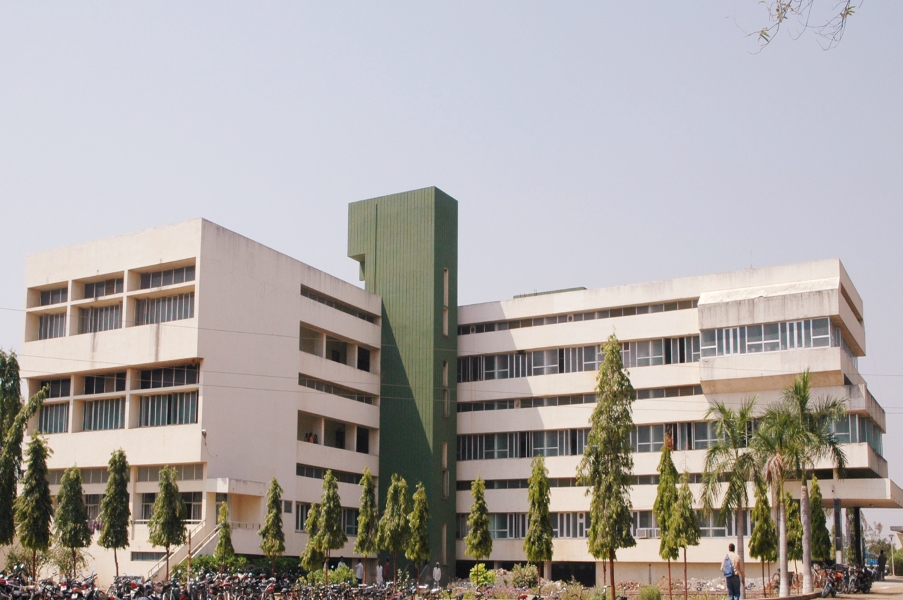 Sudhakarrao Naik Institute of Pharmacy, Pusad